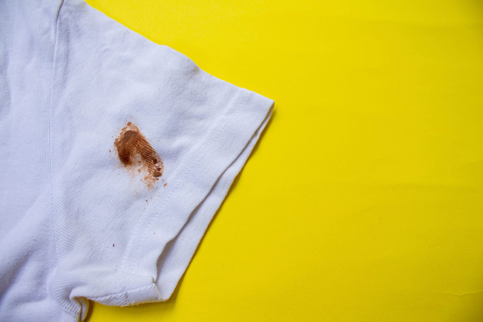 How to get oil and grease stains out of clothes [Proven]